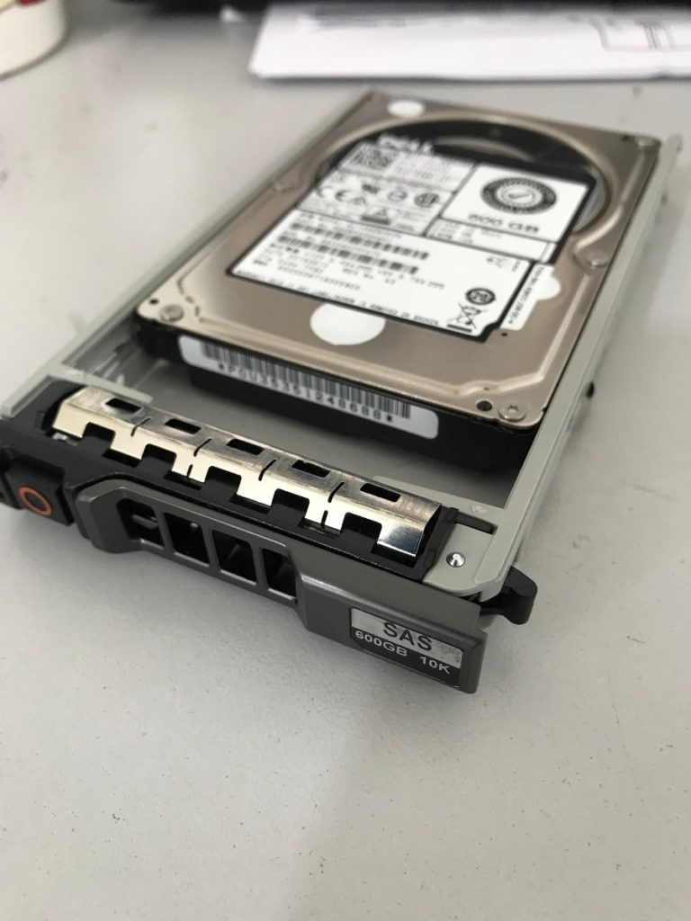 453KG - 453KG DELL DISCO DURO 600GB 10K SAS 12GBPS 128MB BUFFER 512N 2. ...